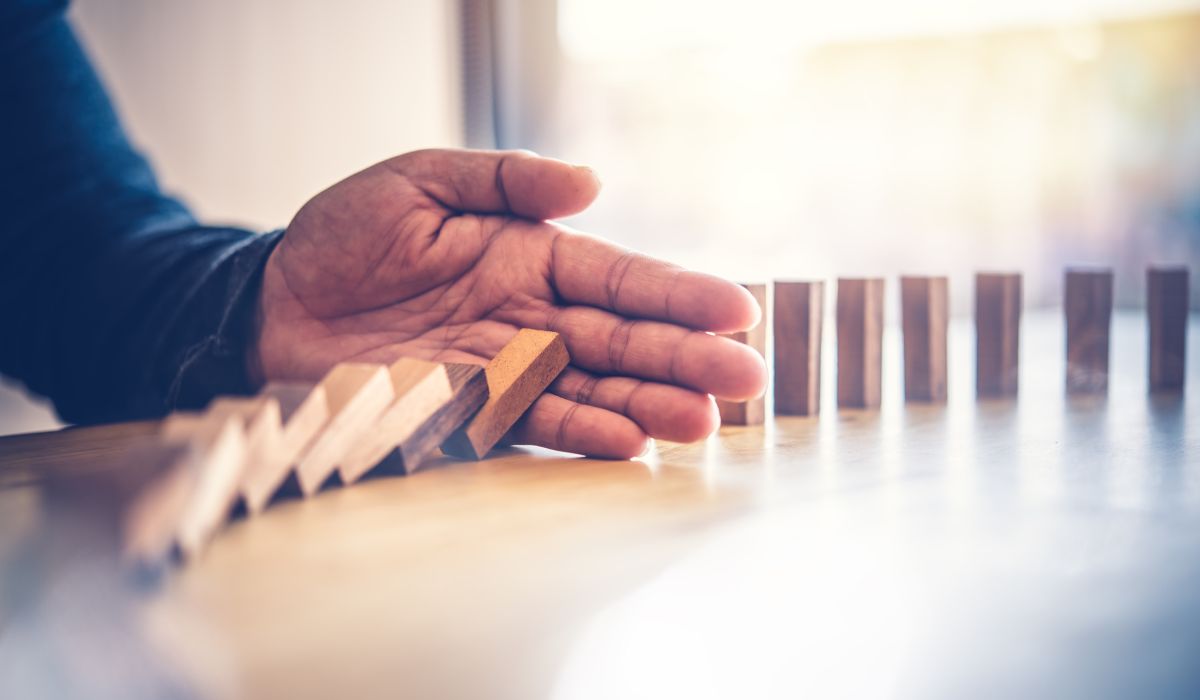 9 Tips to Determine Your Investment Risk Tolerance & Spot Risky ...